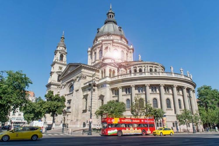 Budapest Hop-On Hop-Off Tours & Attractions | City Sightseeing©